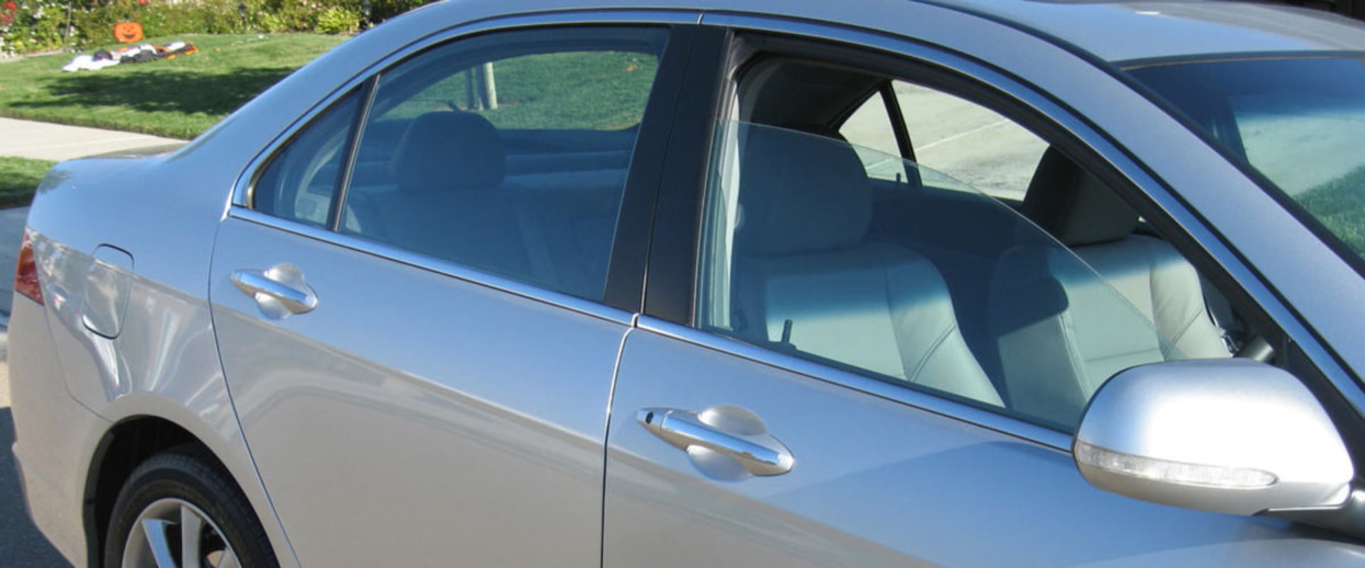 How to Tell if a Used Car Has Been in an Accident